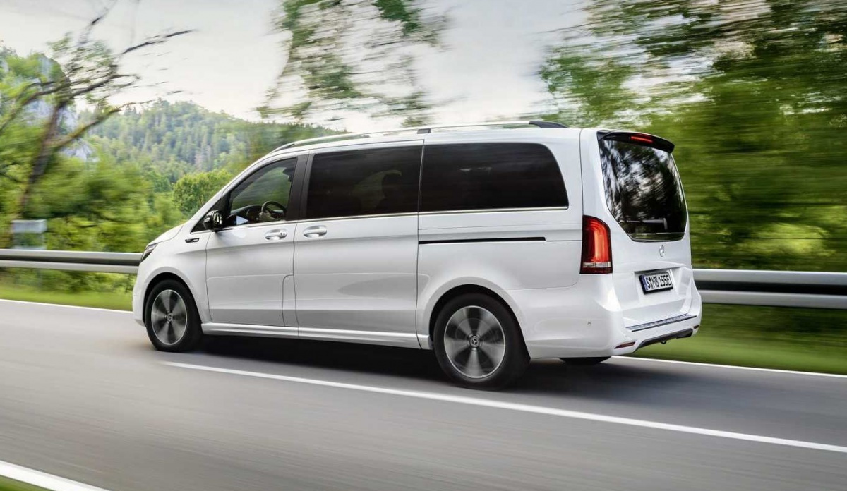 Новый электромобиль Mercedes EQV: восемь мест и 400 км